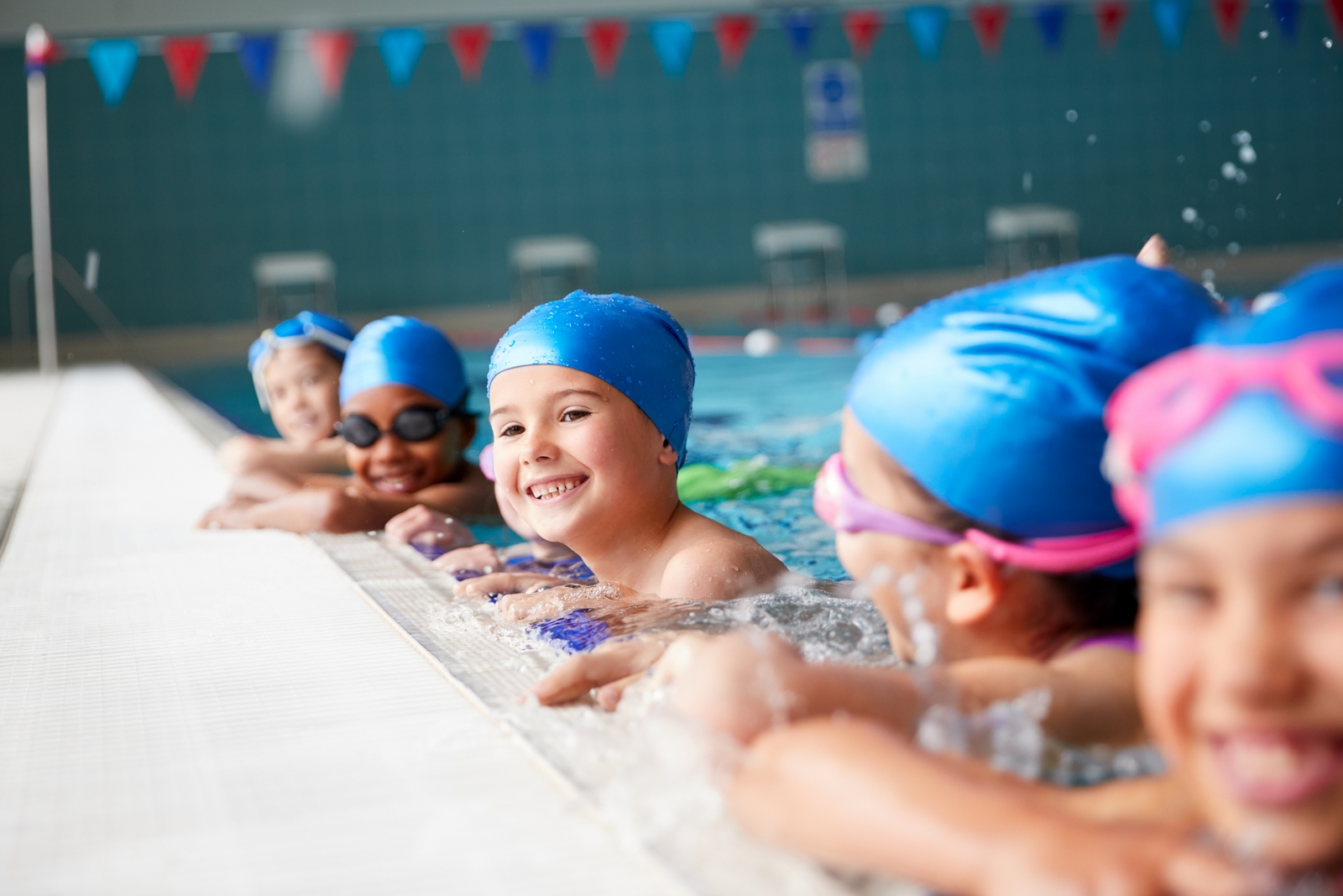 Junior Swimming 4 Years + - Aqualight